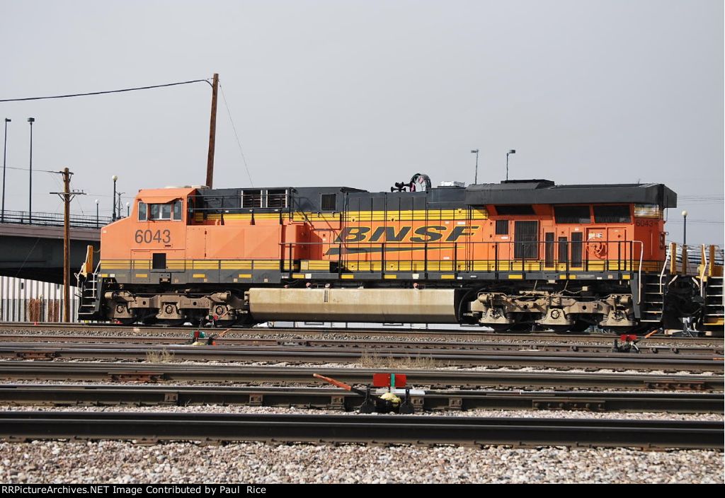 BNSF 6043